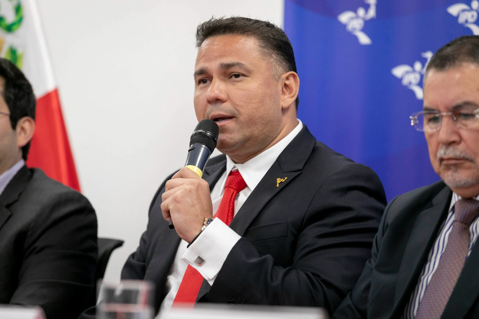 PERÚ LATIRÁ MÁS FUERTE CON LA EXCELENCIA EN EL DEPORTE: SERGIO LUDEÑA ...